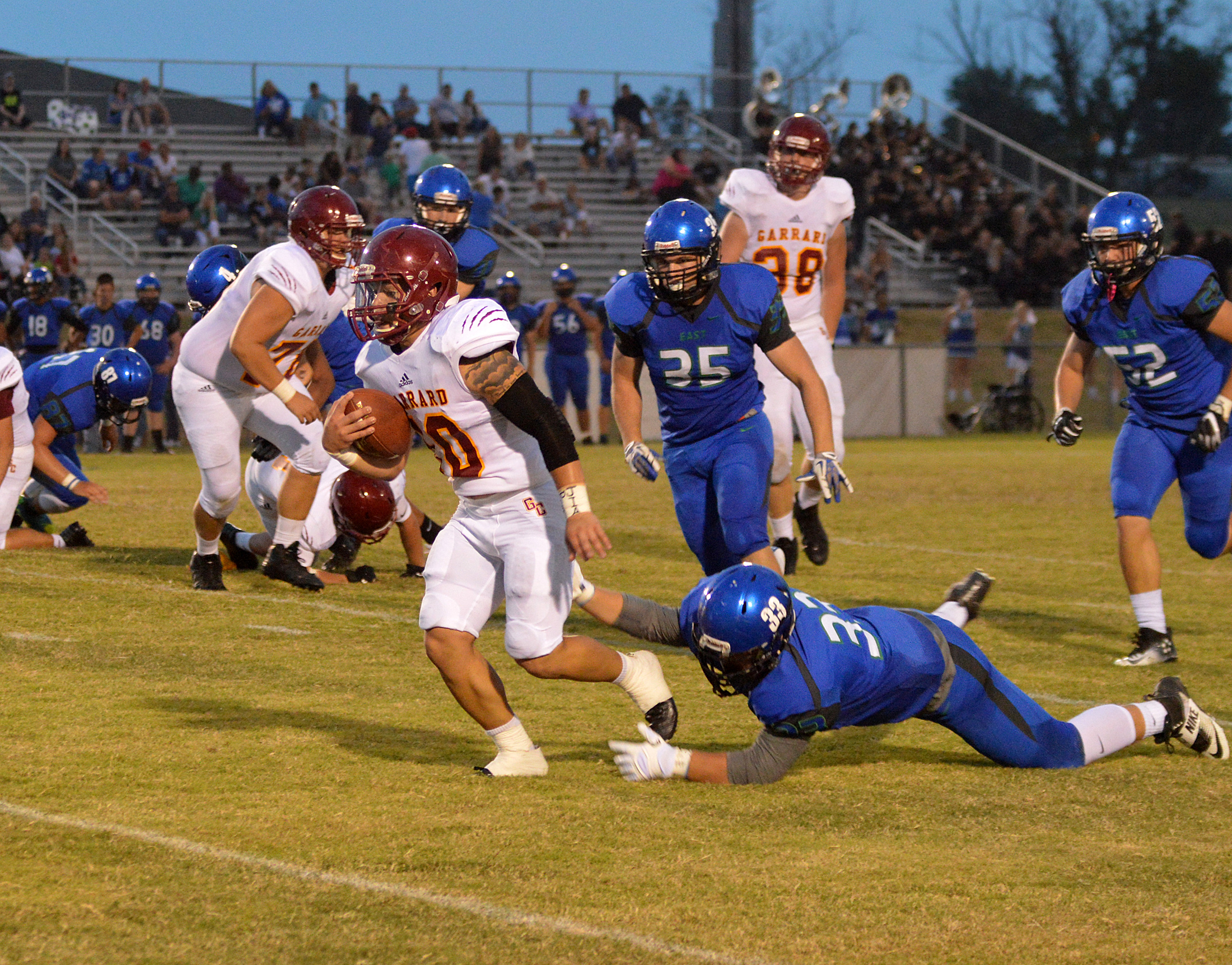 FOOTBALL: Garrard withstands delay, late East TD for road win - The ...