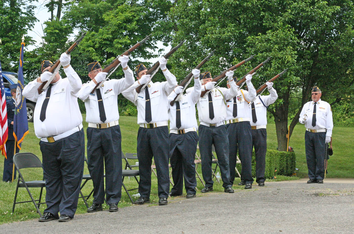 Honoring the fallen — Veterans remembered during services Memorial ...