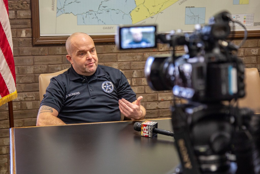 Two juveniles charged for throwing rock that caused Boyle deputy to ...