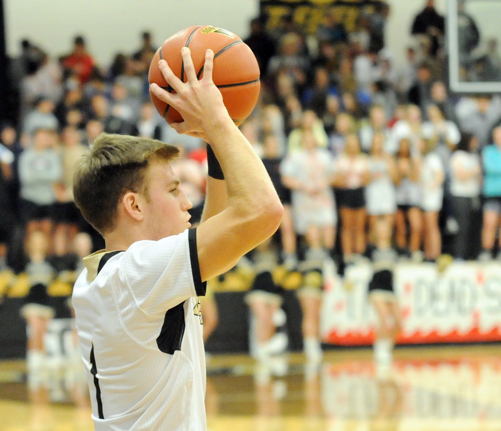 Reese Smith scores career high in Rebels’ region win - The Advocate ...