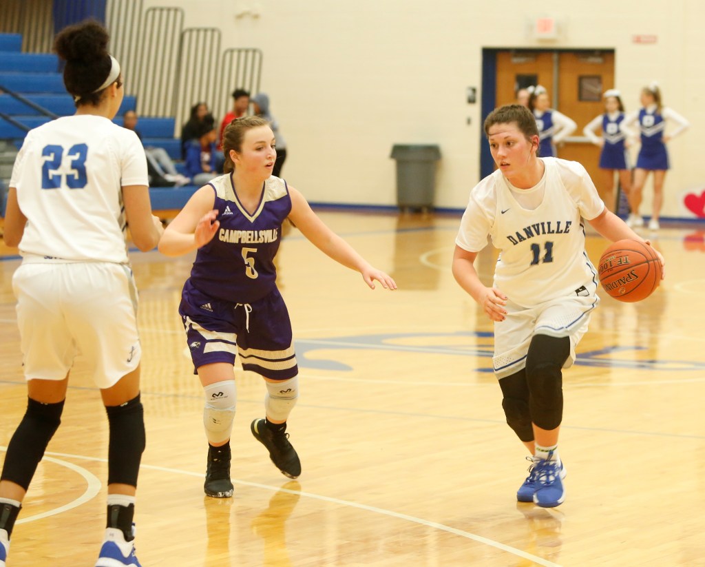 Lady Ads overcome errors with effort to earn win - The Advocate ...