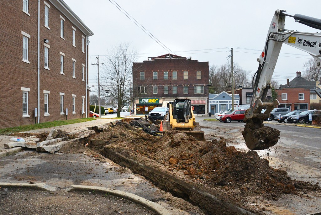 Water line work disrupts work at Boyle County Courthouse - The Advocate ...