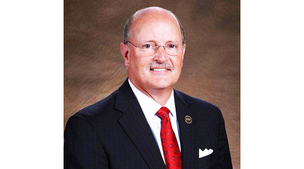 Farmers National Bank CEO to retire after 40 years | The Advocate-Messenger