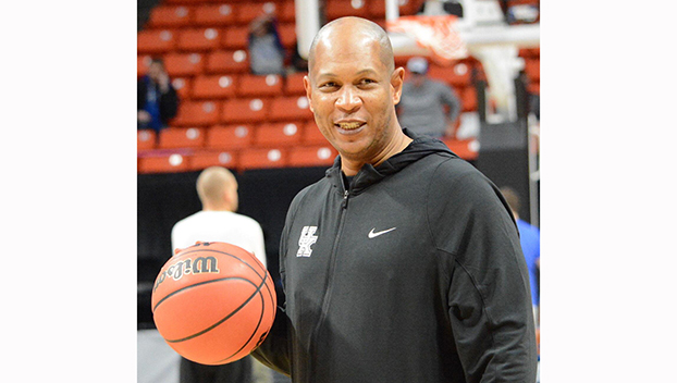 Payne piling up support to be UofL’s next coach | The Advocate-Messenger