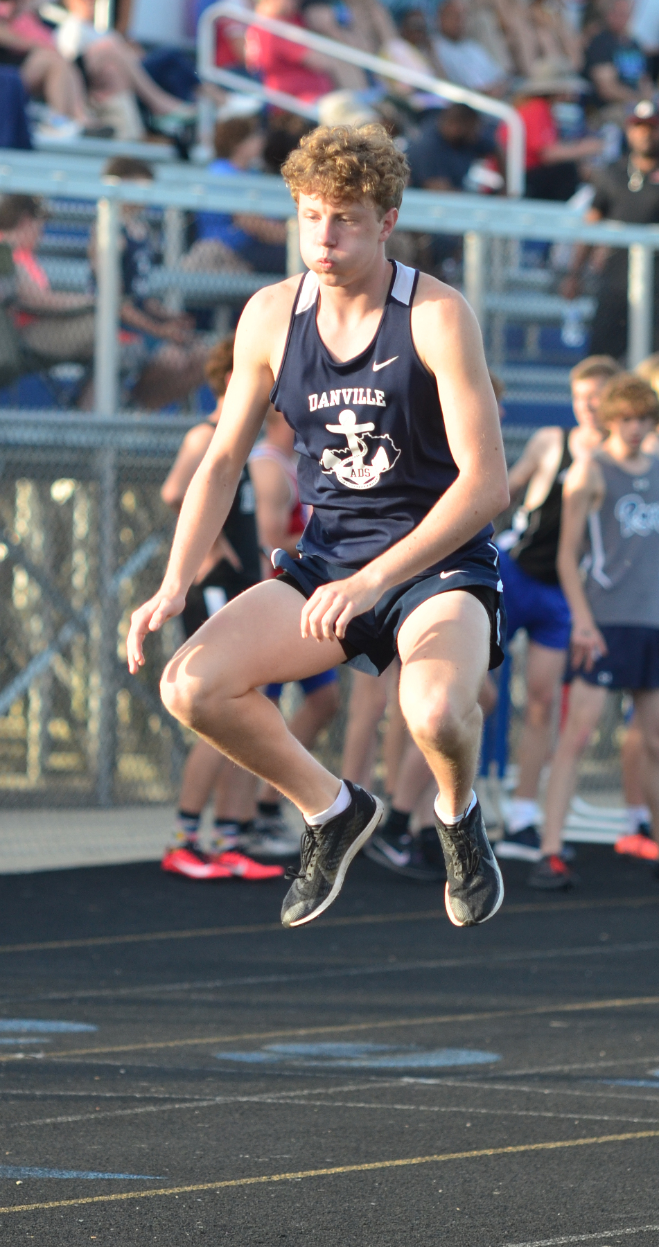 Local students win events at track and field meet | The Advocate-Messenger