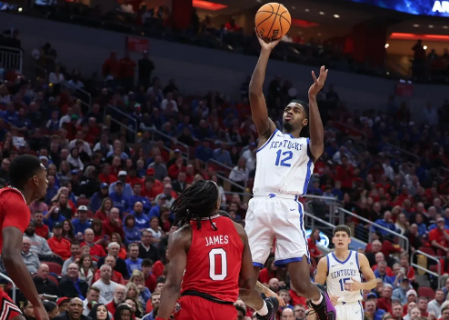 Cats easily beat hapless Cards - The Advocate-Messenger | The Advocate ...