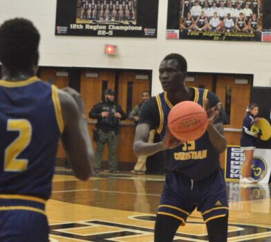 DCA boys get bigger, get past Boyle - The Advocate-Messenger | The ...