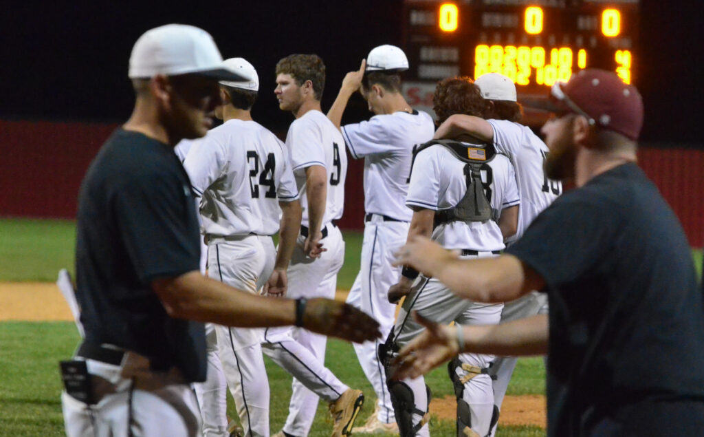 Garrard advances, Boyle falls in baseball regional | The Advocate-Messenger